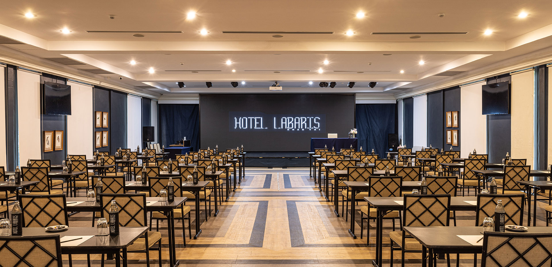 LABARIS TOWN HALL - Labaris Hotel, Khao Yai